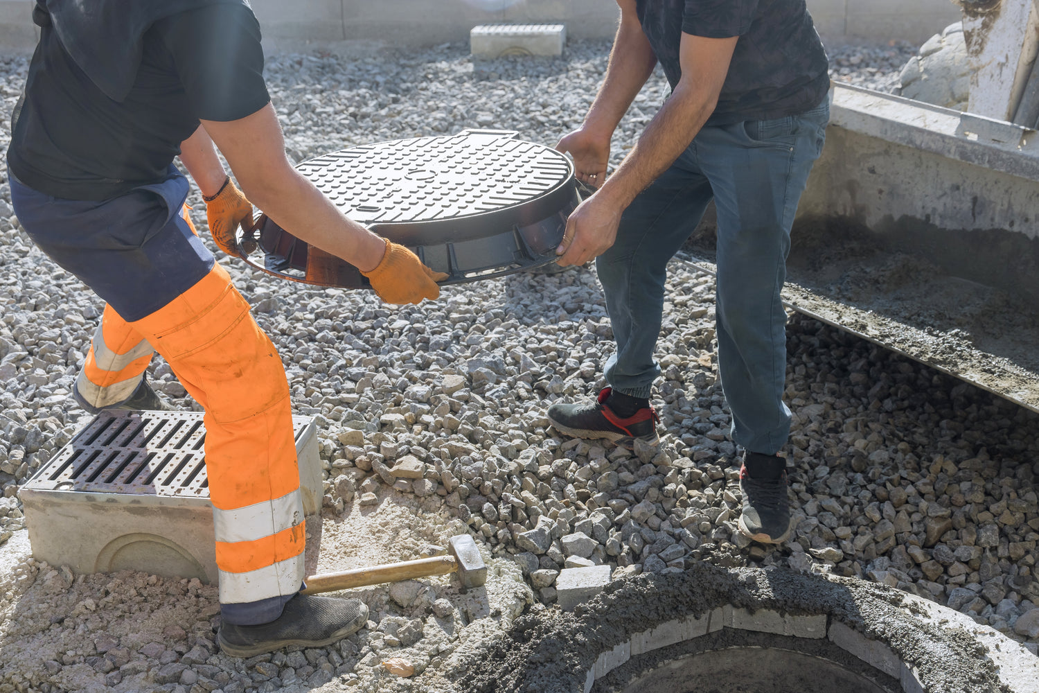 Beginners Guide to Manhole Covers – Cotterill Civils